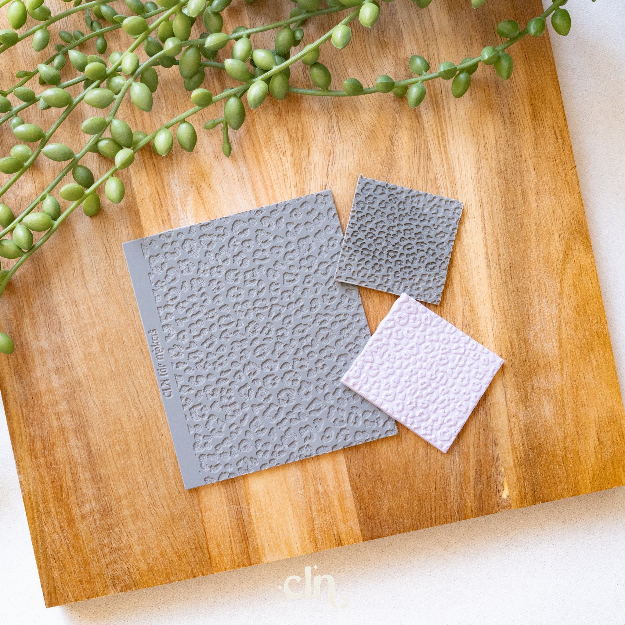 Leopard print (2 sizes) soft texture – CLN Atelier
